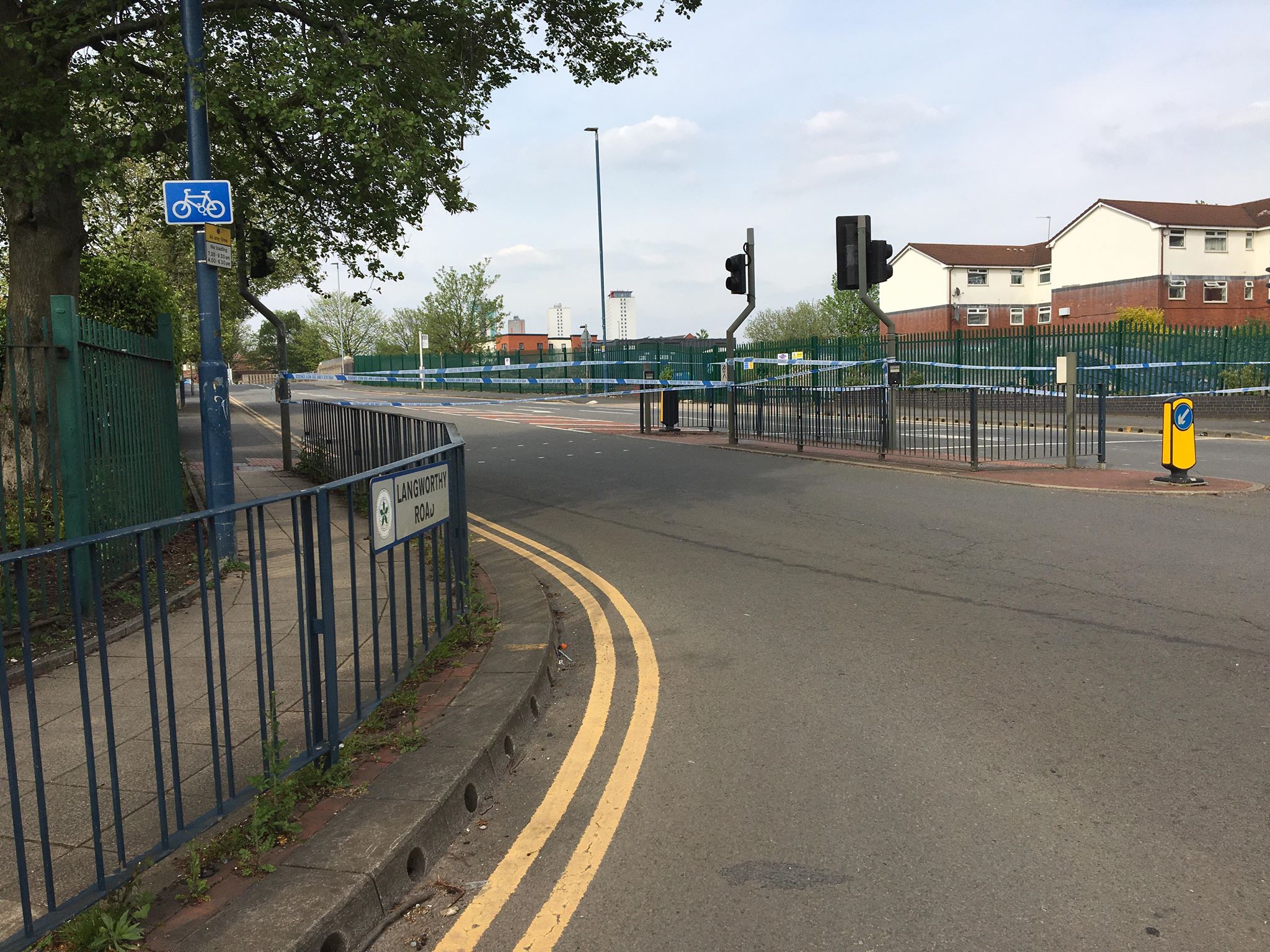 "Major police incident" as Langworthy Road cordoned off | Salford Now