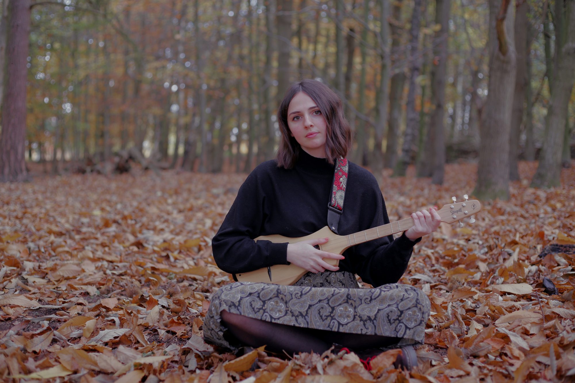 "Expect the unexpected!" - Award-winning folky songstress Amelia Coburn ...