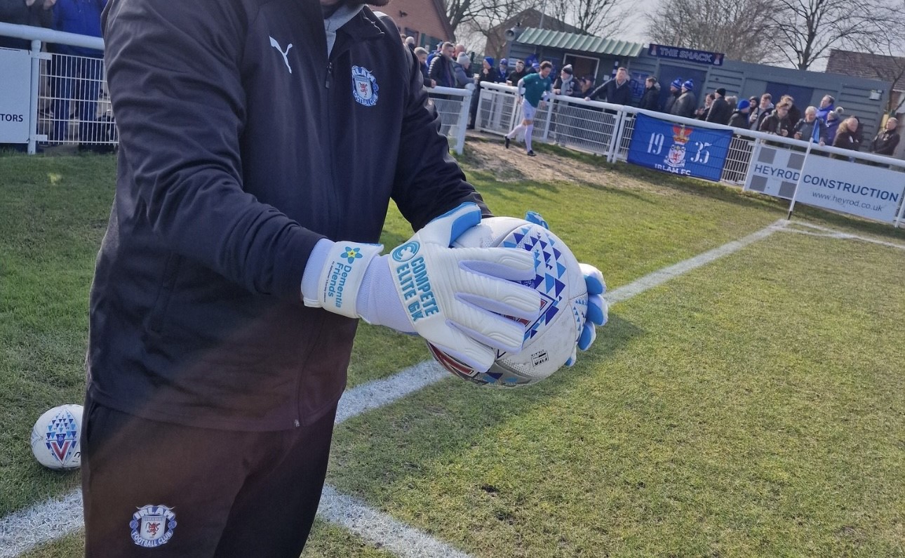 Irlam FC raise more than £400 for dementia charity during Bury match ...
