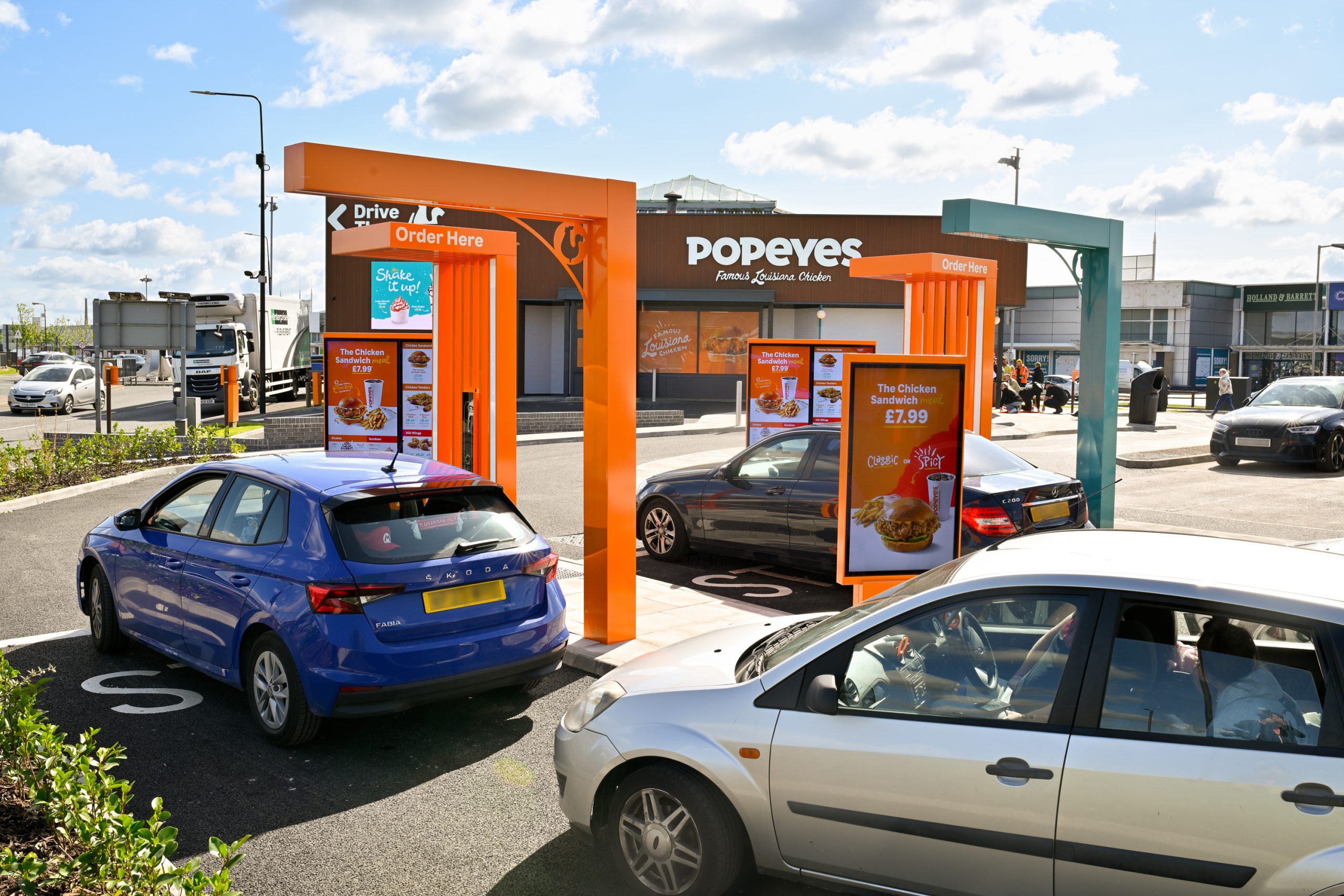 Free chicken offered as new Popeyes opens in Salford | Salford Now