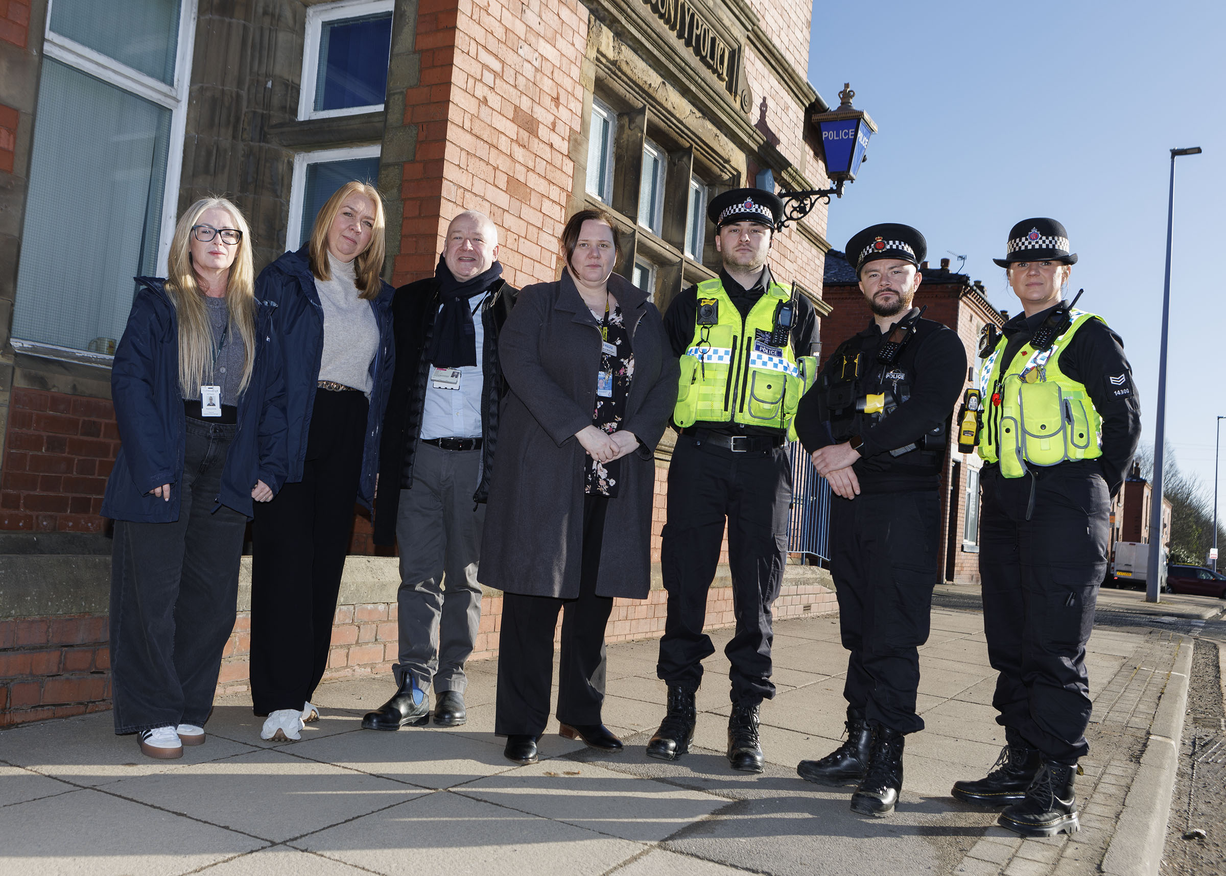 Police launch new operation in Salford to crack down on organised crime ...