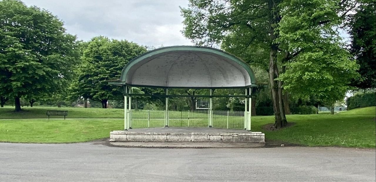 Campaign raises £3,000 to restore historic Parr Fold Park bandstand ...